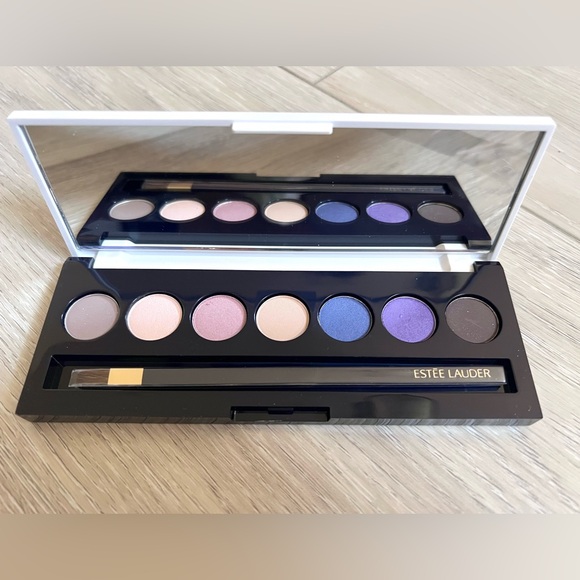 Estee Lauder | Makeup | New Estee Lauder 7 Color Eyeshadow Palette Lisa ...